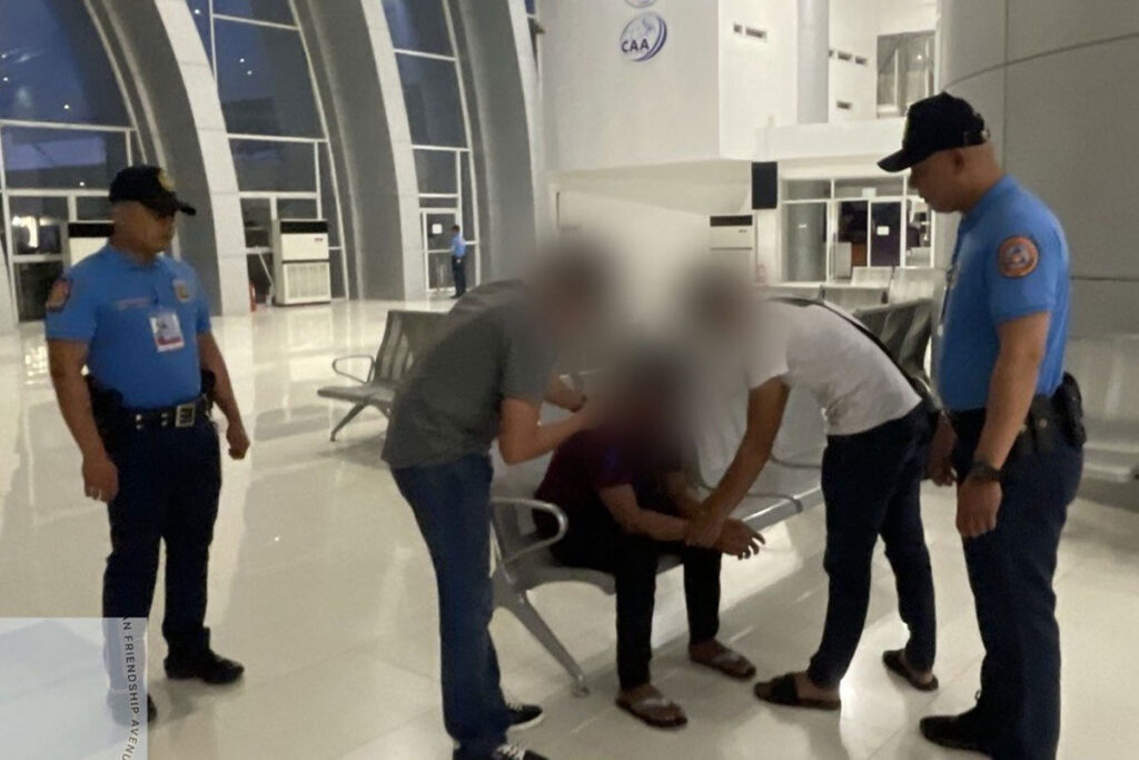 Suspek sa ambush ng 5 pulis tiklo sa GenSan airport - Peoples Taliba